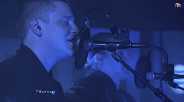 Jungle performs "Busy Earnin'" on Jimmy Kimmel Live | Sidewalk Hustle