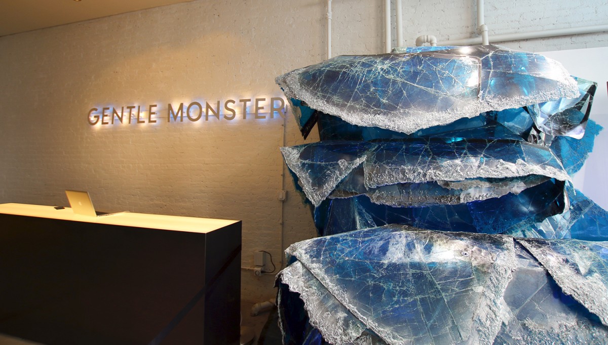 Gentle Monster NYC Unveils 'Grand Blue' Installation in NYC | Sidewalk ...