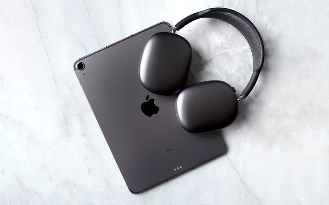 Apple Introduces the AirPods Max